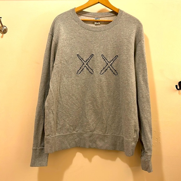 Uniqlo x KAWS | Sweaters | Kaws X Sesame Street Ut Uniqlo Crewneck ...